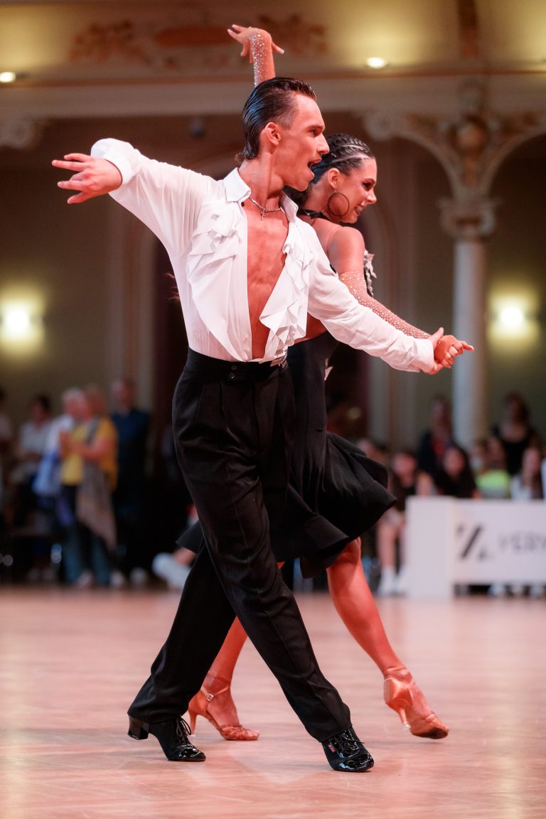 Bericht Tag 2 Großer Saal (WDSF) - danceComp